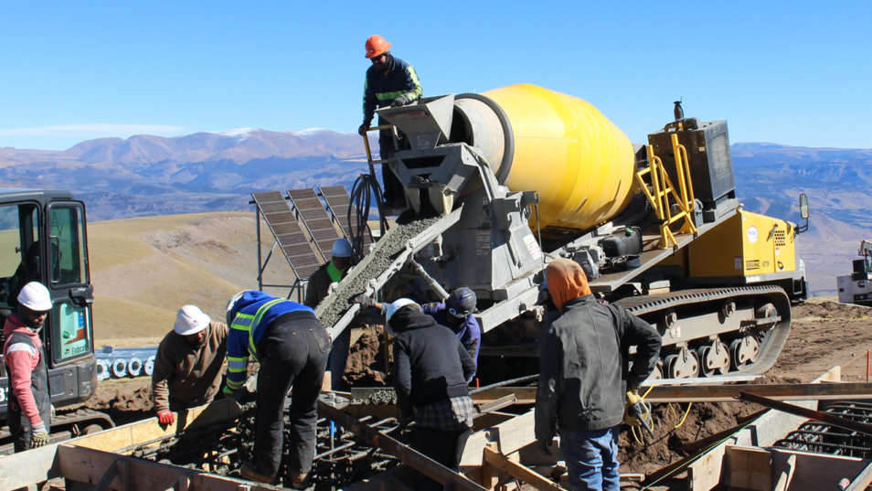 Concrete Mixers | Rubber Tracked Crawler Carriers | Terramac